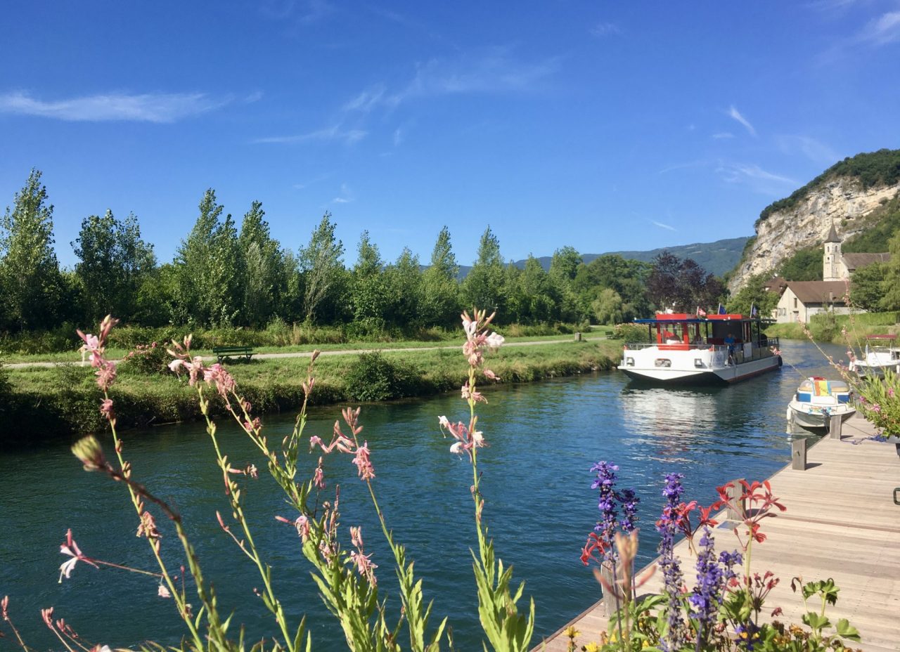 Bateaucanal à Chanaz, croisière sur le Canal de Savières